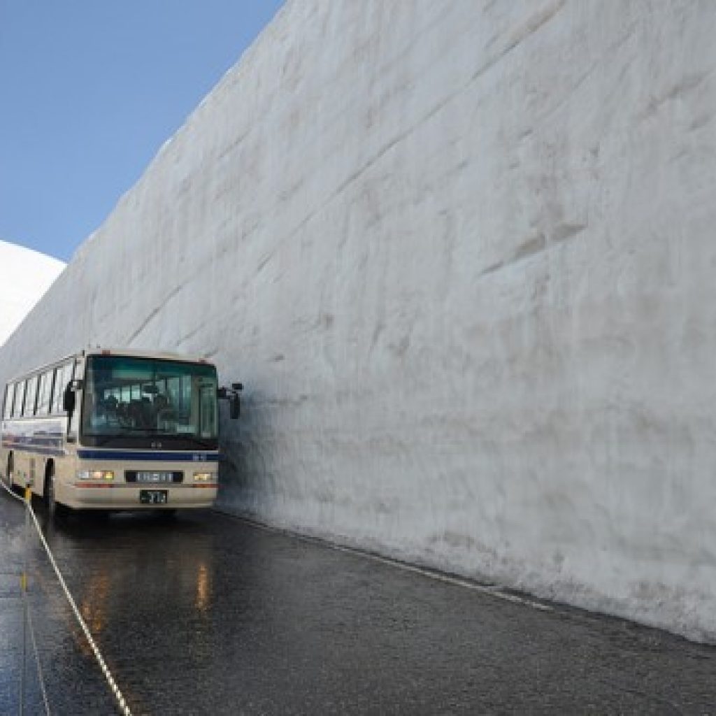 Tateyama Kurobe Alpine Route - Info Liburan dan Wisata di Jepang