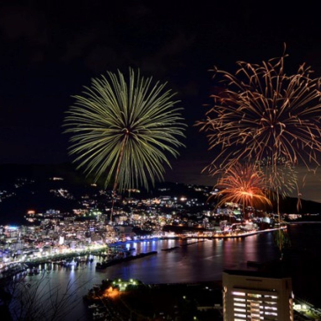 Festival Kembang Api Atami - Info Wisata dan Liburan di Jepang