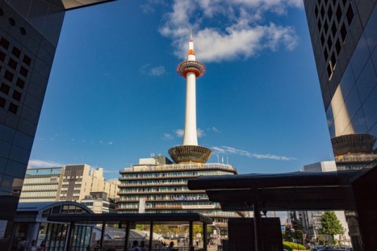 Kyoto Tower - Info Liburan dan Wisata di Jepang