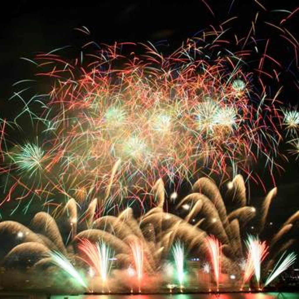 Festival Kembang Api Naniwa Yodogawa - Info Wisata di Jepang